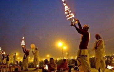The Enchanting Yakshi Statue: A Symbol of Kerala's Artistic Heritage ...