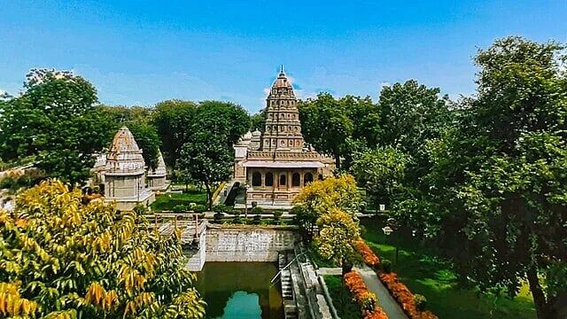 Hari Rao Holkar Chhatri, Indore: Famous Historical Monument - E India ...