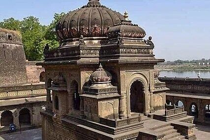 Ahilya Fort : A Majestic Citadel of Heritage and History in Maheshwar ...