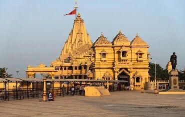 The Enchanting Yakshi Statue: A Symbol of Kerala's Artistic Heritage ...