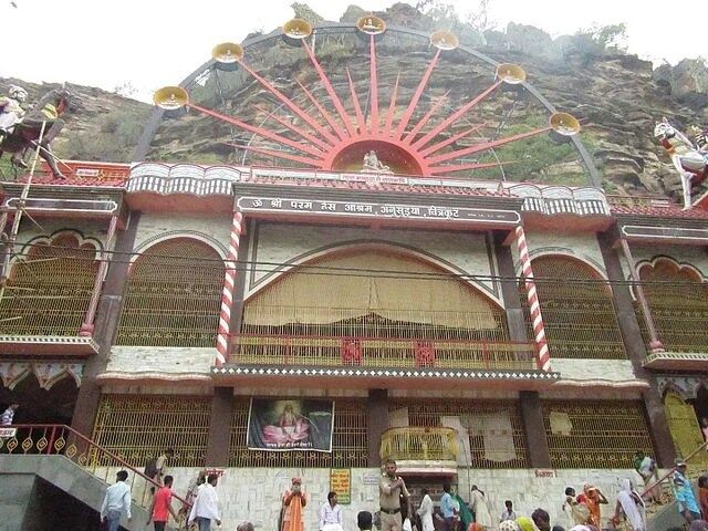 Anusaya Ashram Chitrakoot: Best Tranquil Retreat of Spiritual Serenity ...