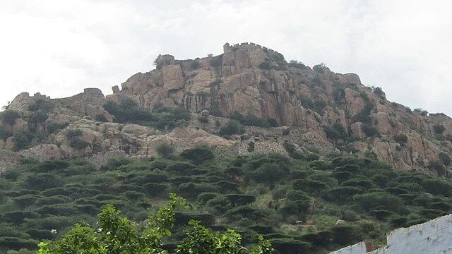 Gooty Fort: A Majestic Relic of Andhra Pradesh's Rich History - E India ...
